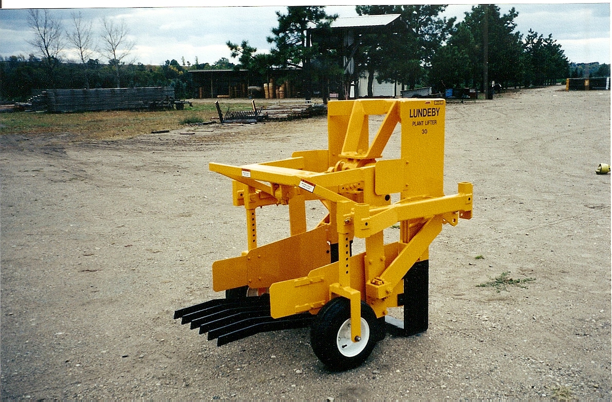 Tree Harvester - About - Lundeby Manufacturing
